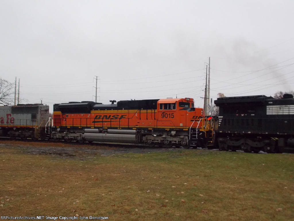 BNSF 9015